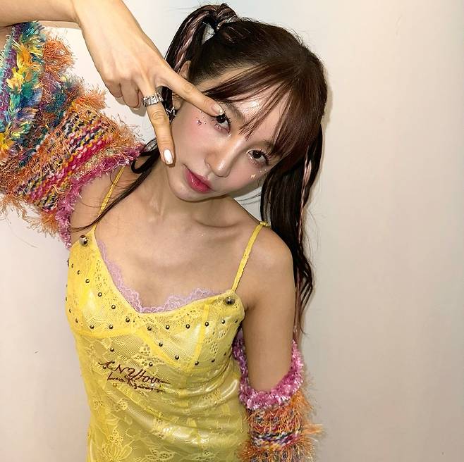 윤은혜 40살 맞아 아이돌 코디로 베이비복스 시절 그대로 스타픽