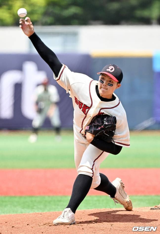 "'최강야구' 나올 때랑 다르다, 여긴 전쟁터" KIA 1R 특급루키 긴장된 첫 등판, 사령탑의 첫인상 어땠나 [창원 현장]