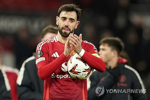 토트넘 결승에서 만나자맨유 페르난데스 해트트릭 폭발 소시에다드 4 1 대파 Uel 리뷰