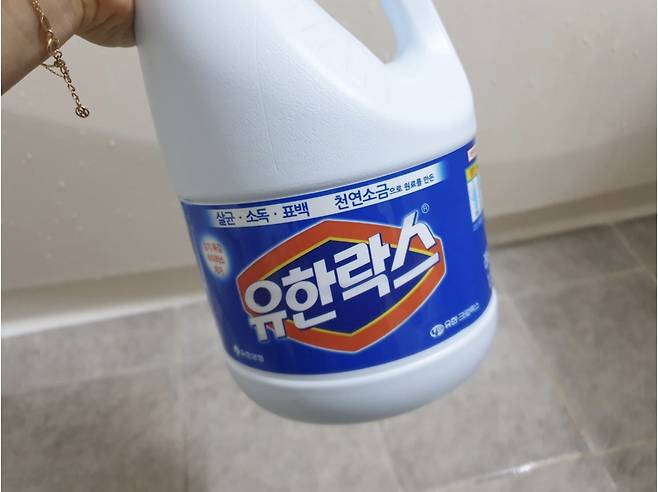 락스 청소할 때 무심코 이 물 뿌리면 질식할 수 있어 정말 큰일 납니다 오늘살림루틴