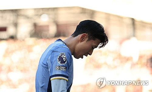손흥민은 최악의 주장 계약 해지해 배은망덕 토트넘 팬들 또 Son 탓못한 건 토트넘이다