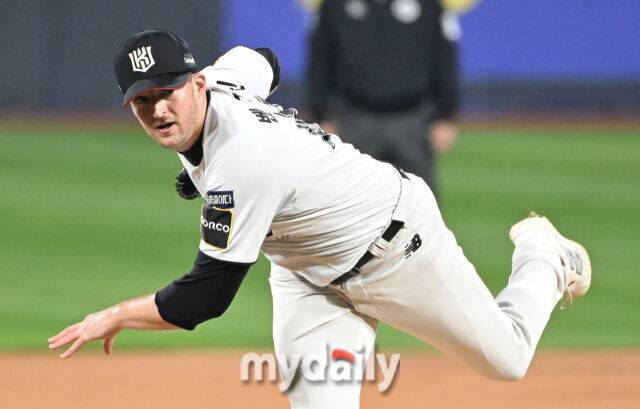 김하성에게 밀렸던 4046억원 유격수의 실책 있었지만…KBO 31승 우완의 ML 도전, 보완할 과제 남겼다