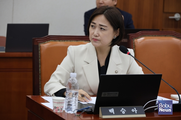 Ai 디지털교과서 초·중·고 각 교과별 채택률 30에 못 미쳐