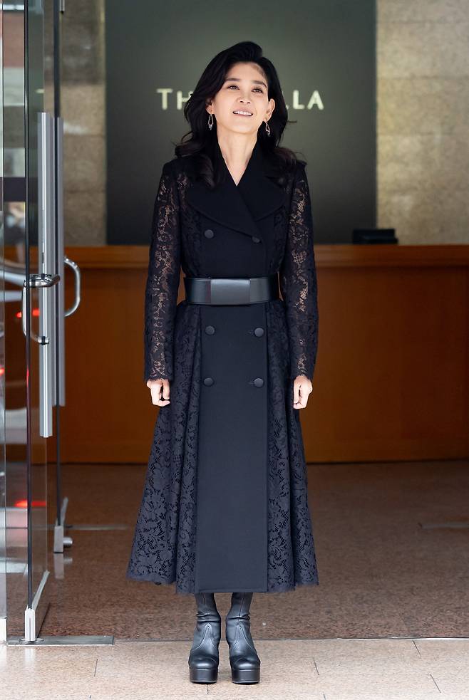 ‘밝은 표정 주총 참석한 이부진 업의 본질에 집중”