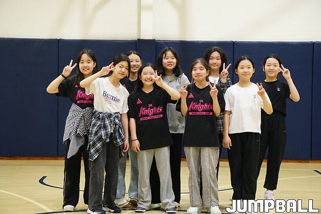 웃음 소리로 시끌벅적한 강동 SK 자체 체육관, 11명 유소녀의 뜨거운 농구 열정!