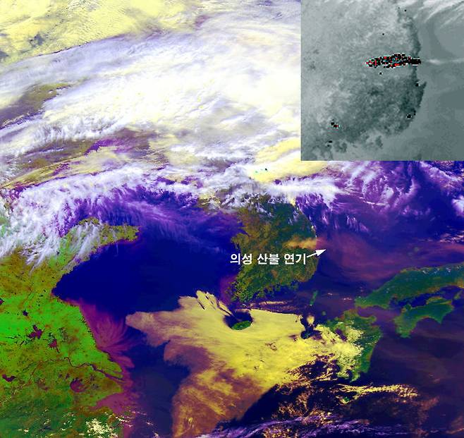 황사와 뒤섞인 매캐한 산불 연기 일본 열도로 동진