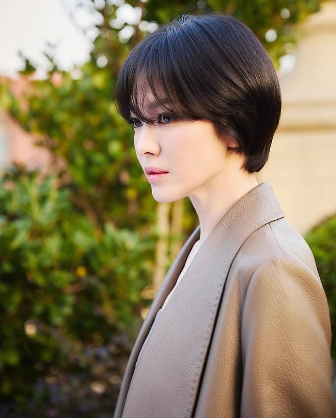 ‘시청률의 여신 캐스팅만 해도 화제 단발병 유발한 여배우 실크 드레스룩 대본은 내운명