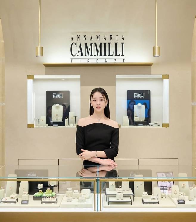 손연재 명품보다 눈부신 여신 자태 군살 없이 떨어지는 직각 어깨 오프숄더 드레스룩 뷰티는 내운명