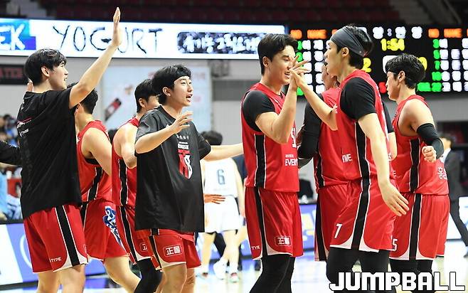 [뒷북STAT] ‘KBL 최초 기록 도전’ 정관장, 10연패와 6연승