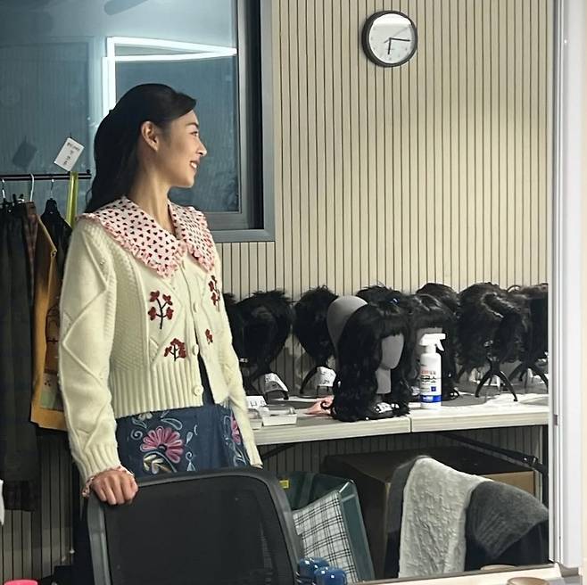 스캔들·연애설 없이 깜짝 결혼 6개월 된 딸까지 소녀시대 멤버 될 뻔한 여배우 복고룩 스타와 패션