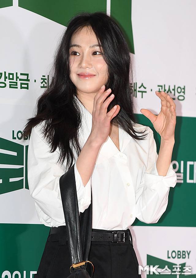 한때는 '김수현의 그녀'..4200대 1의 경쟁률에서 발탁된 '168cm, 45kg'여배우 | 뷰티는 내운명
