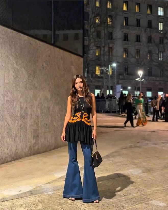 ‘구여친계 레전드’ 여배우, 172.8cm·48kg 바디로 올킬! 시스루+부츠컷 원피스룩 | 대본은 내운명