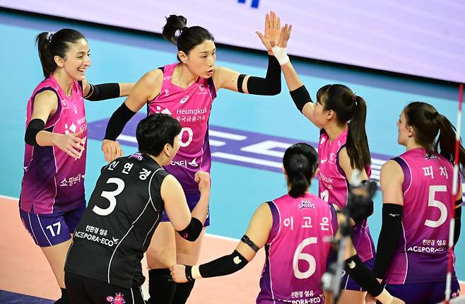 김연경 멋있다 라스트댄스 라스트 한 판 흥국생명 정관장에 패패승승승 대역전 드라마 통합우승까지 1승 남았다 챔프전