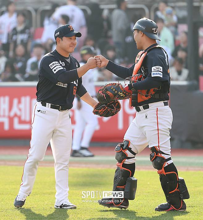 한화 23SV 인간승리 마무리 충격 2군행에도…158km 국가대표 영건이 있어 끄떡 없다