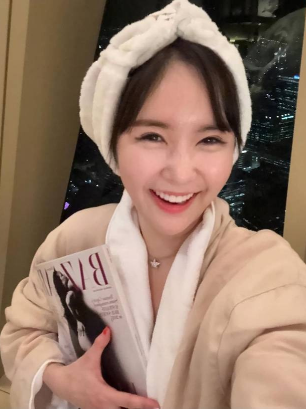 물 오른 미모 자랑하는 46세 두 아이 엄마 호주에서 물 만난 완벽 바캉스룩 대본은 내운명