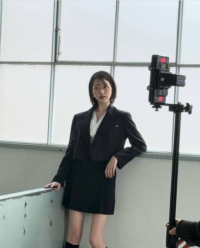 이웃 주민이 언니가 먼저 데뷔할줄 알았다 고백 톱스타 동생을 둔 여배우 미니스커트룩 뷰티는 내운명