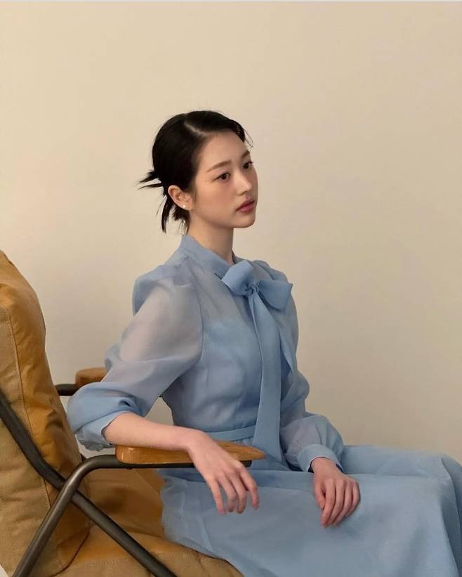이웃 주민이 언니가 먼저 데뷔할줄 알았다 고백 톱스타 동생을 둔 여배우 미니스커트룩 뷰티는 내운명
