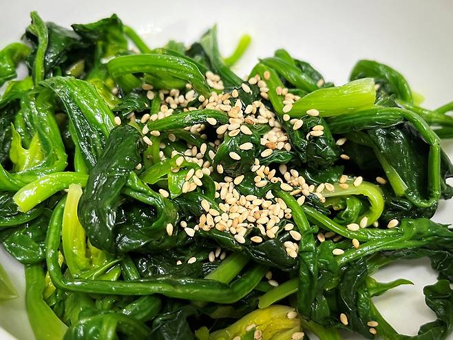 시금치 무침 이렇게 무치세요 이렇게 맛있는 시금치는 처음입니다 꿀하우스