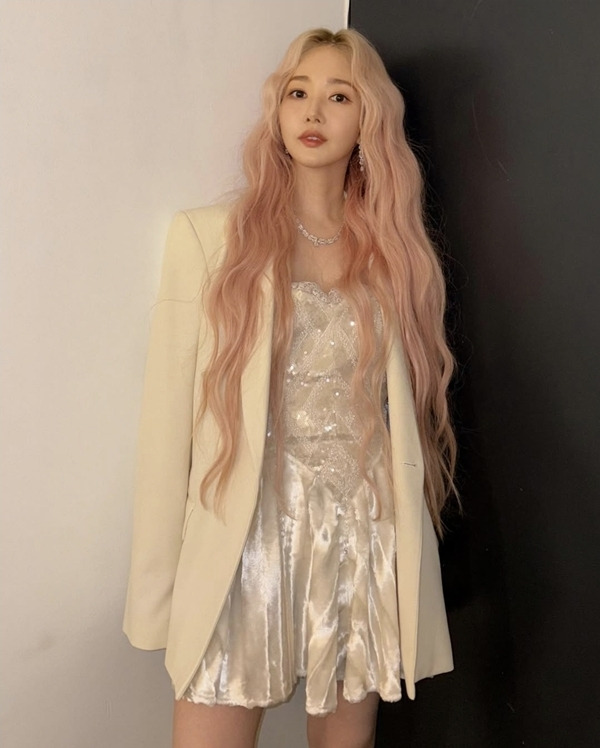 박민영 벚꽃보다 눈부신 사기캐 변신‘컨피던스 맨 Kr로 컴백