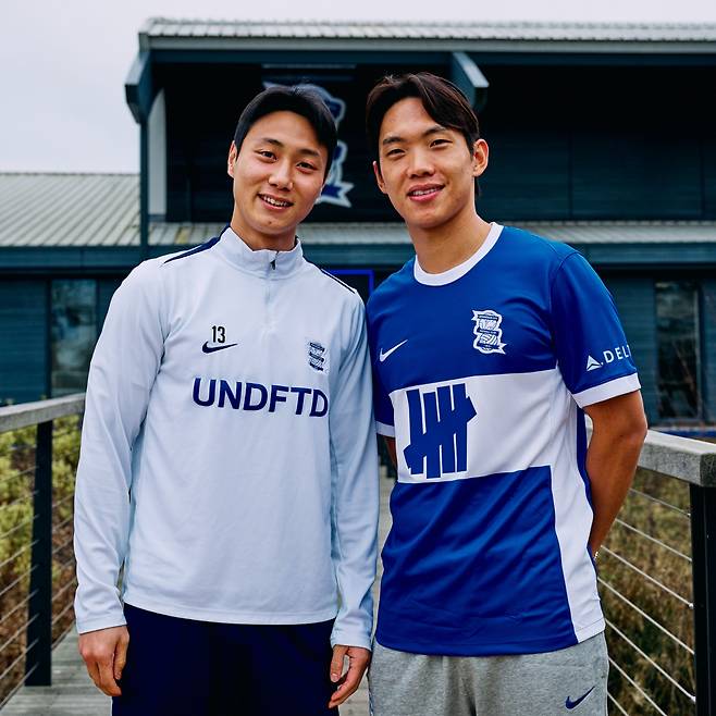 오피셜 대한민국 축구 중원의 사령관 Epl 진출 임박한 시즌만 승격 확정→압도적 시즌 보냈다