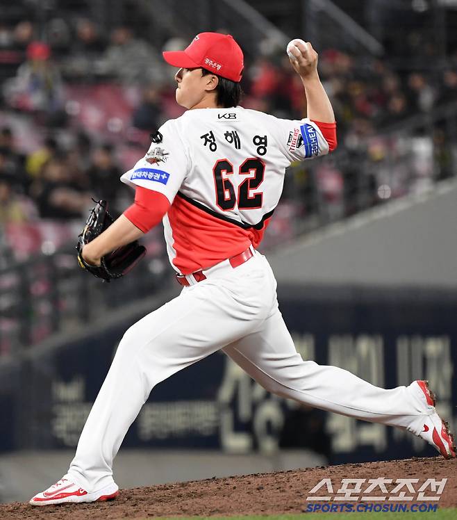 3실점 충격 블론 패전, 세이브왕 2연패 위한 초강력 예방주사였나...151km 돌직구가 돌아왔다