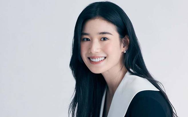 나혼자 산다에 출연한 유명인과 공개열애 발표한 172cm의 여배우 필더무비