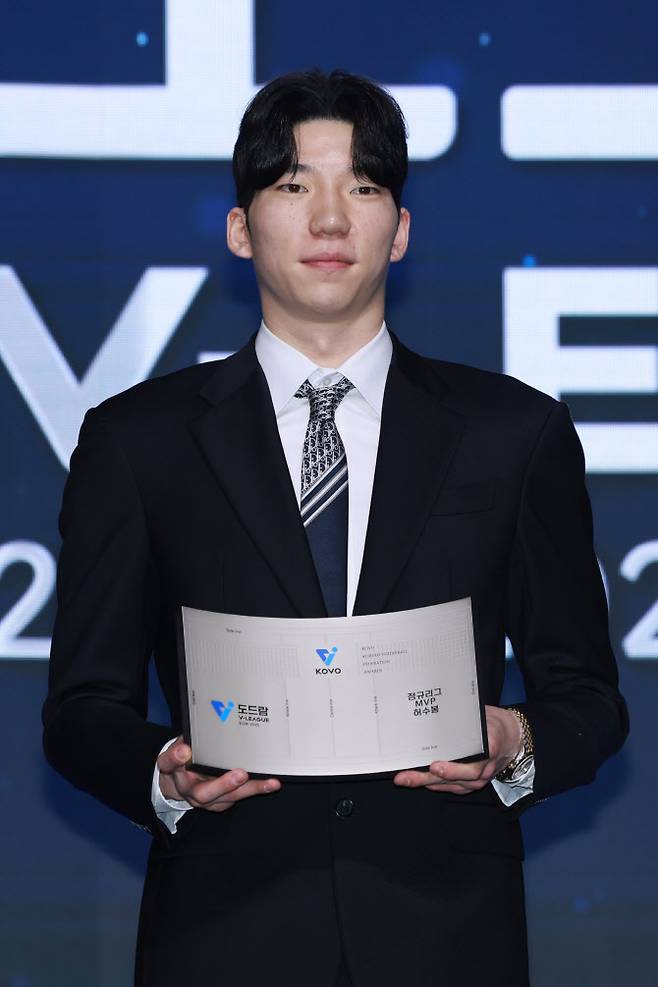 Mvp로 시작해 Mvp로 끝냈다 김연경 만장일치 Mvp남자부는 허수봉