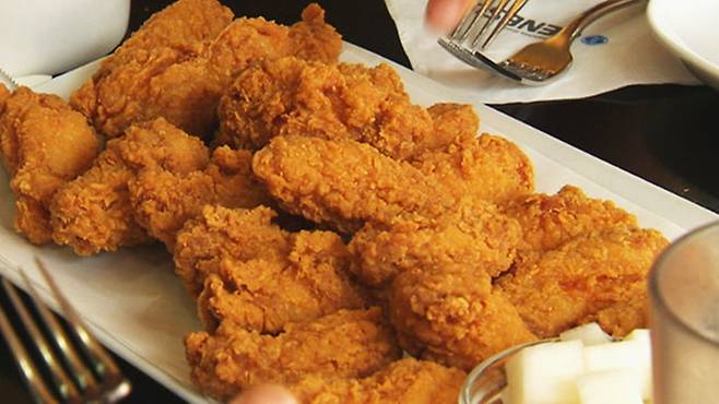 "치킨 5만원어치에 55만원 청구"...K바가지에 외국인도 '깜짝'