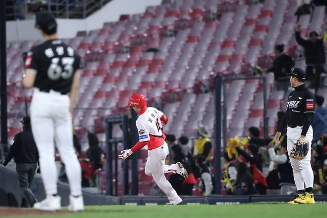 '치열했던 투수전' KIA가 웃었다!…'네일 QS+최원준 결승포' 앞세워 KT 1-0 제압하고 2연승 [광주:스코어]