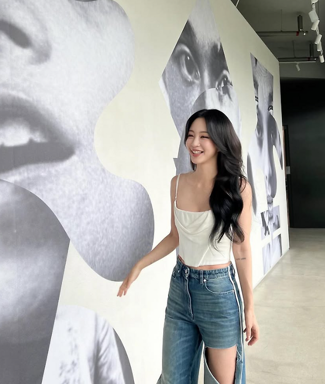 슈퍼모델 시절 왕따 당했다는 여신 미모의 여배우 일상룩 패션룸