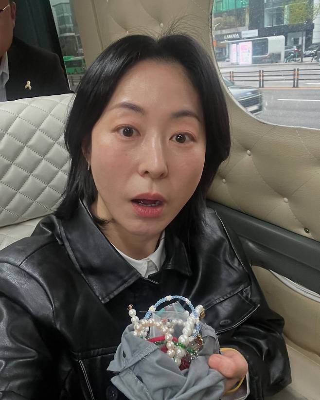 할머니 역 맡았지만 실제론 46세 여배우 일상룩 라이프업