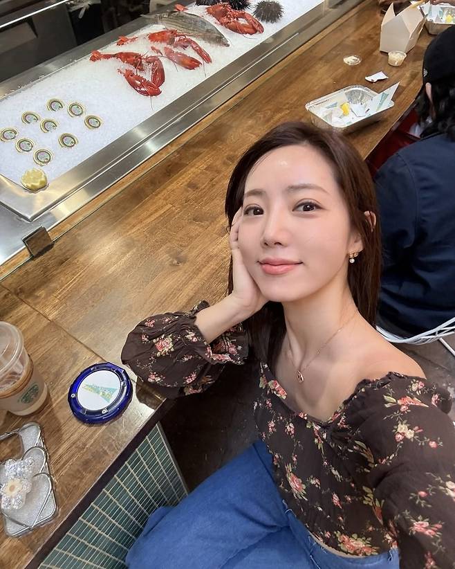 정순주 아나 미국인들 다 쳐다볼 만도 너무 내린 오프숄더 여신미 청순 크롭 데님룩 뷰티는 내운명