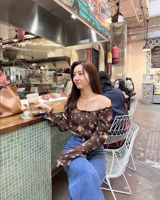 정순주 아나 미국인들 다 쳐다볼 만도 너무 내린 오프숄더 여신미 청순 크롭 데님룩 뷰티는 내운명