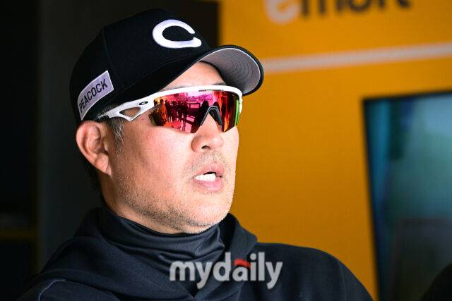 활발한 155km 박찬호 닮은꼴, '패패패패패승패' 위기의 SSG 구하나…"승리 투수할 수 있도록, 퍼포먼스 기대" [MD수원]