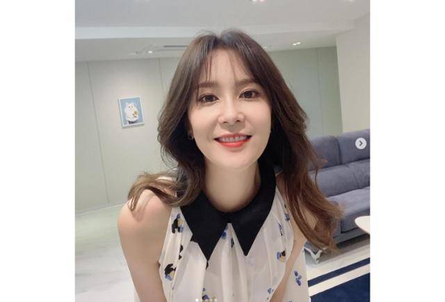 이혼 했는데 "전 남편이랑 같이 방송 출연 한 이유가" 돈 때문이였다는 여배우 | 나도 알고 너도 알고