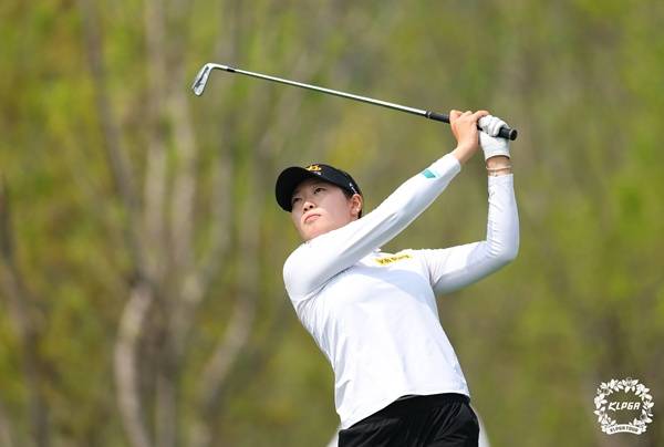 방신실, 덕신EPC 챔피언십 1R 공동 11위…선두 그룹과 2타 차