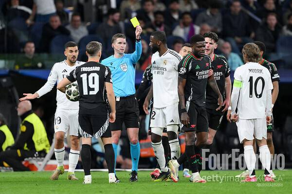 [ucl.issue] ‘생각 좀 해!’ 라이스도 분노한 '멍청한 경고 누적 결장'…끝내 화 불렀다