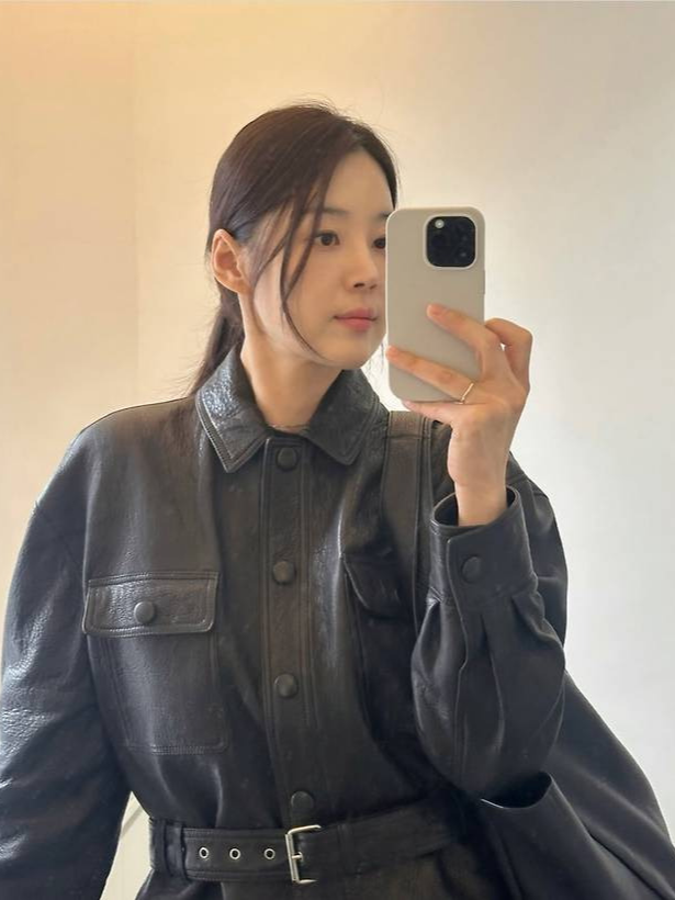 ‘교회 오빠랑 결혼 11년 만에 엄마 된 40대 여배우 블랙 시크룩 대본은 내운명