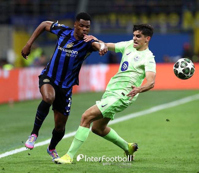 [UCL POINT] 2도움 올리고 이렇게 욕 먹는다고?...능력-한계 동시에 보여준 바르사 풀백