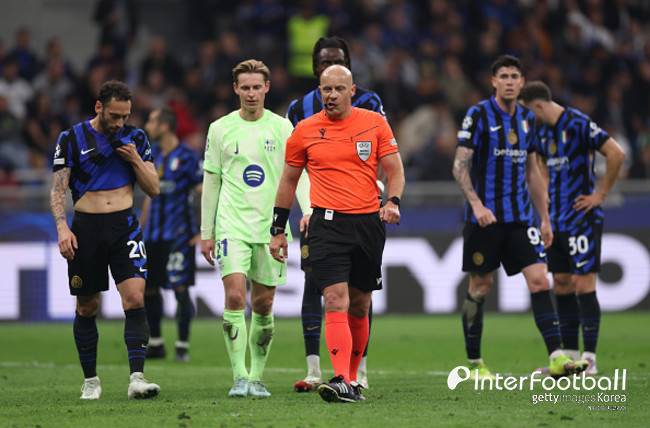 [UCL ISSUE] "UEFA가 이 문제를 살펴봐야"…바르셀로나, 결승 진출 좌절→심판 판정 불만