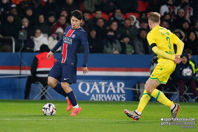 'SNS서 PSG 삭제' 이강인, 아스널행 임박? 西매체 "선수도 긍정적+구단 이적 수용 의사 OK"