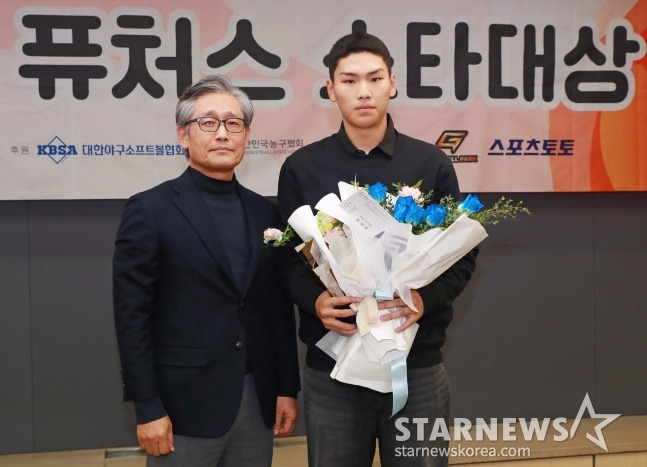 오타니 예시로 훈련 스케줄까지 짜왔다 Kbo 1r 유력 광주일고 김성준 왜 Ml 텍사스행 택했나