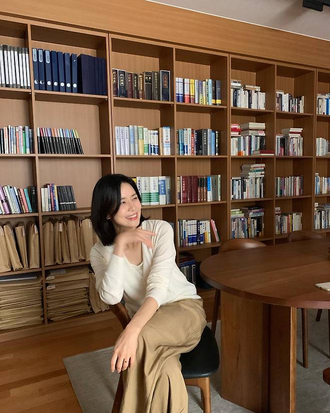 열애 후 남자 배우들이 상대역 거절 어려움 겪은 여배우 일상룩 라이프업