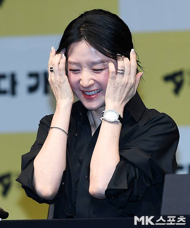 Cf만 240편 전설의 Cf 여신 50대에도 미모 폭발한 여배우 셔츠롱스커트룩 대본은 내운명