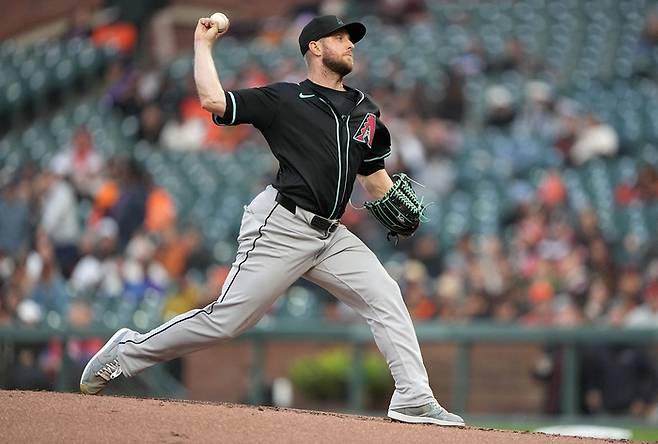 이정후, ‘KBO리그 출신’ 켈리 상대로 안타 기록→2G 연속 안타…SF는 ‘4연패’