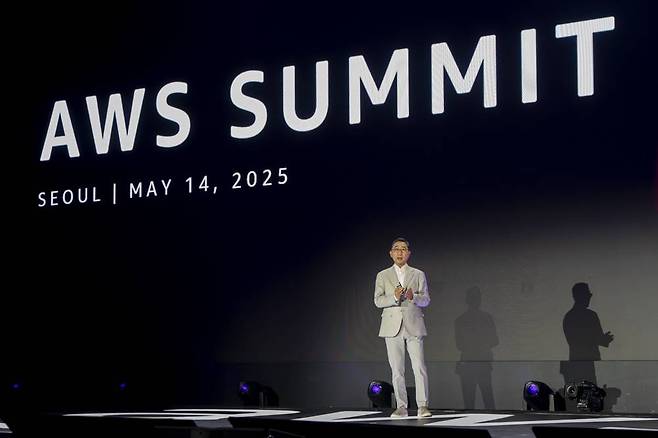 AWS 서밋 서울 2025 '생성형 AI· 사업 현대화에 초점'