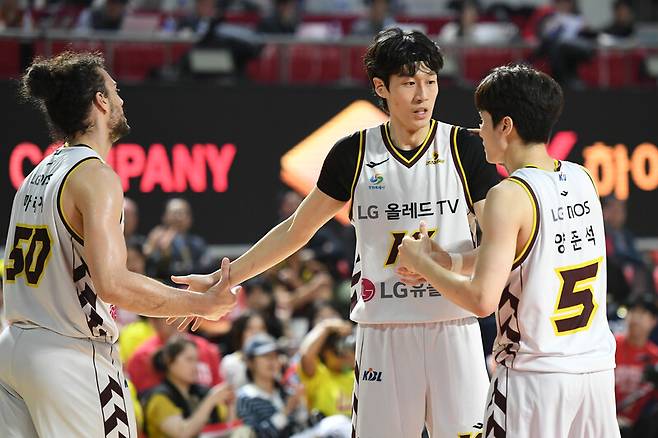 [KBL FINAL 플레이어] 최고의 시간을 보내고 있는 LG 정인덕, “(우승은) 꿈같은 일이겠다고만 생각했어요”