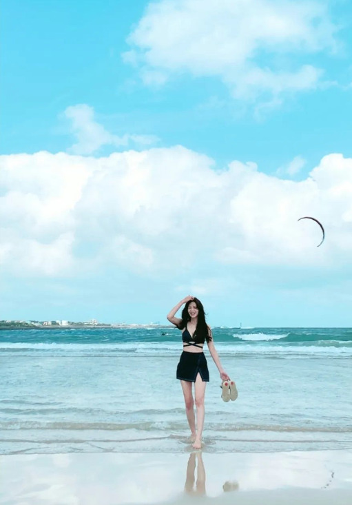 싱글맘 초동안 46세 여배우 172cm,8등신 뽐낸 수영복룩 | 어썸클