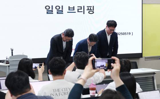 [팩플] 유심정보 2695만건 털린 SKT...개인정보·IMEI 유출 가능성도