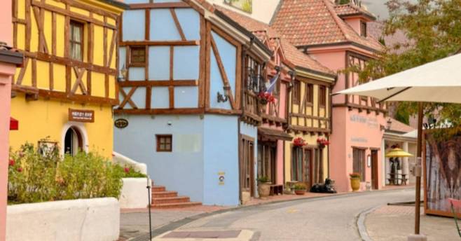 유럽 감성과 자연 그리고 동화가 만나는 곳 쁘띠프랑스·이탈리아마을 유럽동화나라축제 이앤투어픽